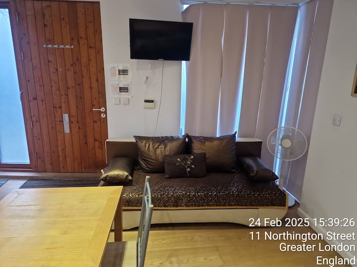 Comfy Studio Flat In London Wc1n - Farringdon - London