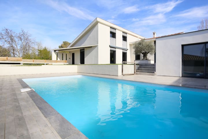 Villa 200m² à 15 Min Du Centre Ville De Toulouse - Toulouse