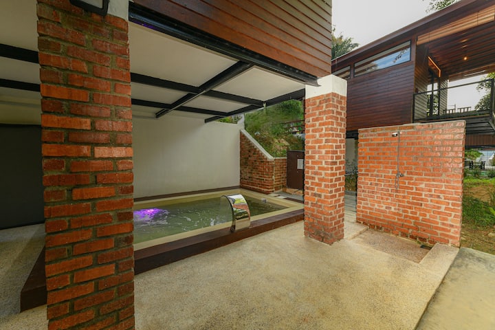 Kamar Cabin With Pool - Gopeng