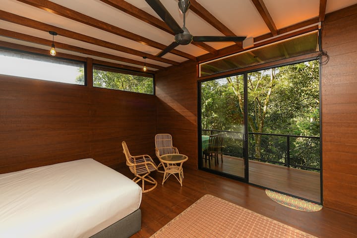 Kamar Cabin With Balcony - Gopeng