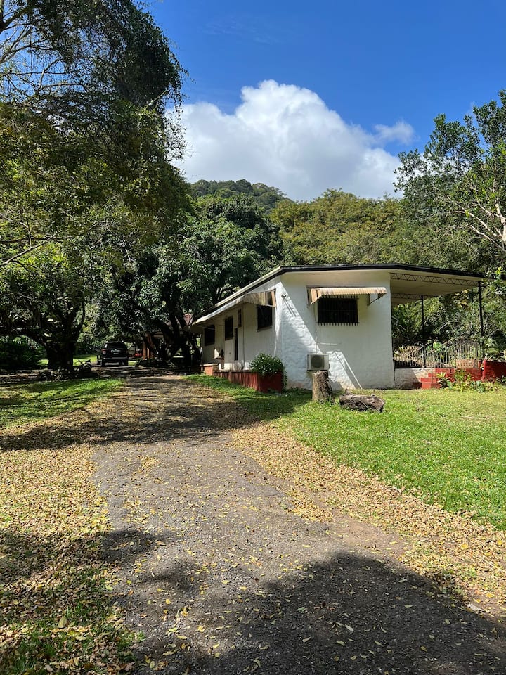 El Rokal, Paraíso Y Manantial En Las Cumbres - Panama City