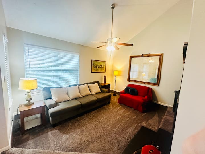 Bcs Townhome~cozy&clean~2br/2ba - Bryan, TX