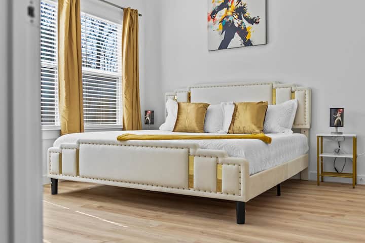 Rockstar Retreat•elvis Room•private Yard•w/d - Eisenhower State Park, Denison