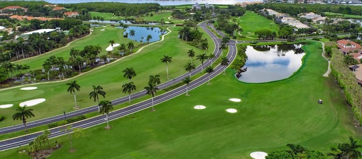 3 Bedroom, 2 Baths Condo In Windstar Naples - Naples, FL