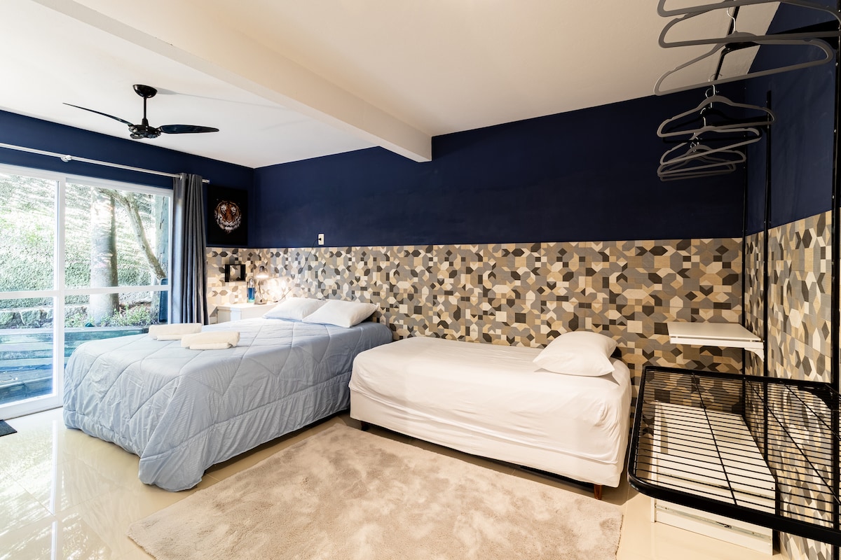 Happy Night House! A hideaway on Floripa's Ilha da Magia - Houses for ...