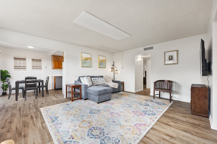 1 Bed/1 Bath*king*new Appliances 2024*pets-ok - Bakersfield, CA