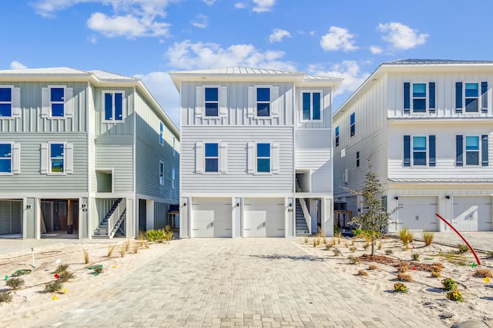 New 5/5.5 Home,boat Dock, Elevator, Sleeps 16+ - Orange Beach, AL