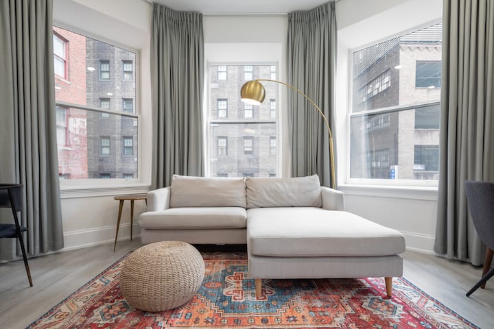 Sosuite | Bay Window 1br Apt - Philadelphia, PA