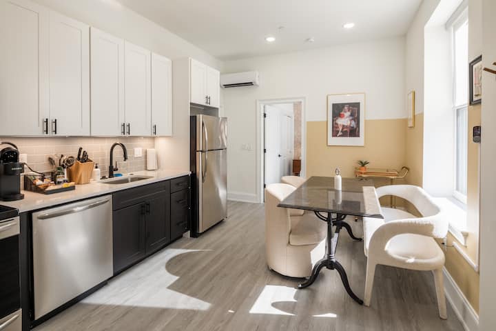 Sosuite | 1br Apt W Laundry, Full Kitchen - Philadelphia, PA
