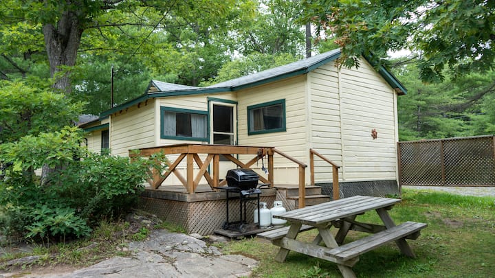 Cottage #2: Shortleaf Pine - Bracebridge