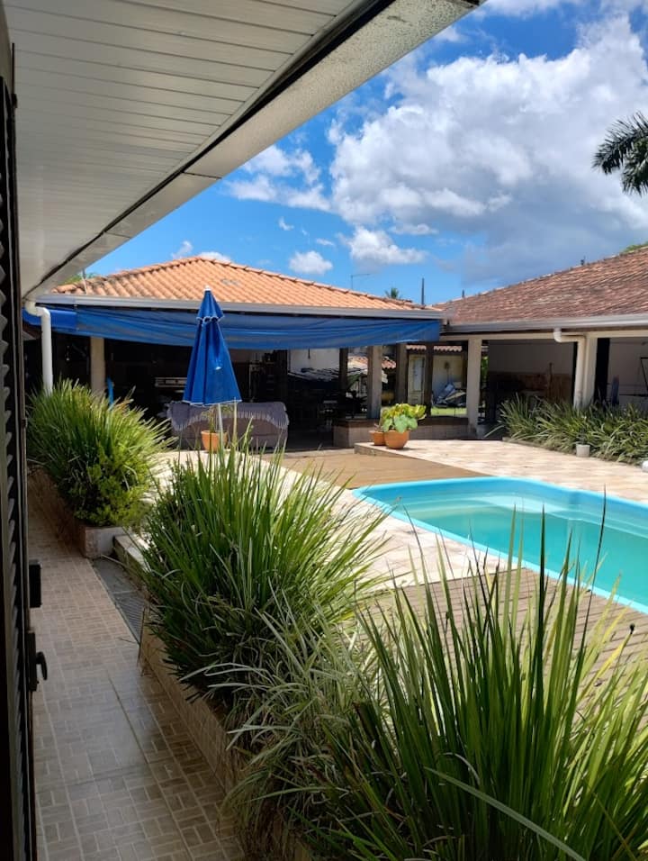 Casa Rústica Com Piscina - 伊塔波阿