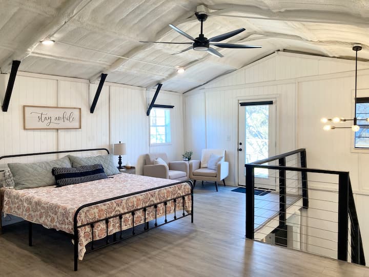 Lake View Loft House - Lake Granbury, Granbury