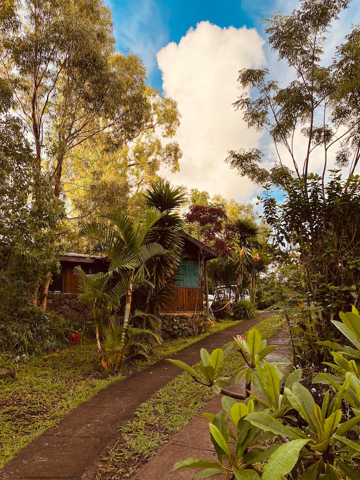 Cabañas Koreto, Cerca Del Mar, Sernatur. - Easter Island