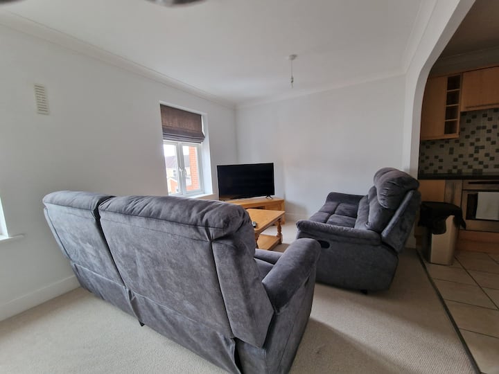 Central Cosy 2bed 2bath+parking - Swindon