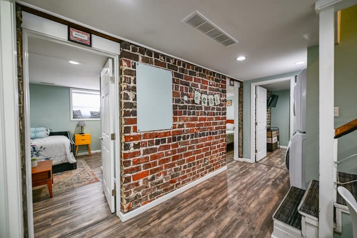 Bright Modern Basement Apt - Athens, OH