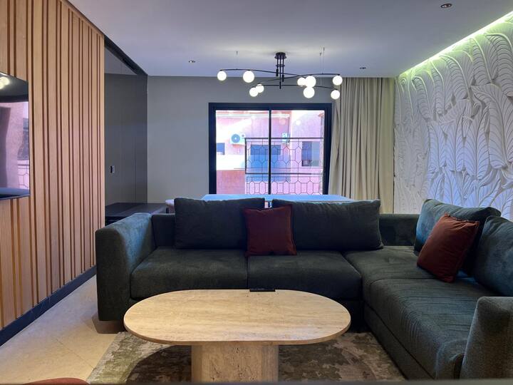 Spacious 2-bedroom Stay - Marrakech