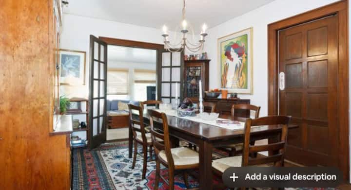 Cozy Twin Bed Room - Evanston, IL