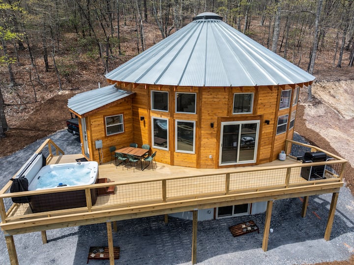 Yurt Retreat Hot Tub Mtn Views Fire Pit Ev Charger - Massanutten, VA
