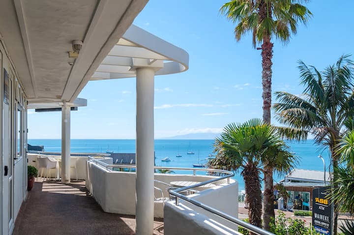 Apartment Central Oneroa With Seaviews - Waiheke Island