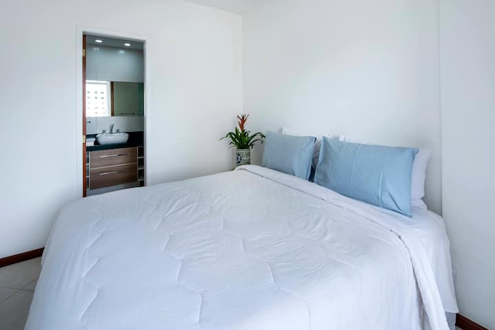 Spacious | 2br | 2ba | Wi-fi | Near Beach |Parking - Copacabana