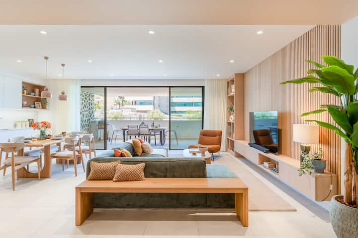 Lagos Design: Stylish & Spacious Retreat - Lagos, Portugal