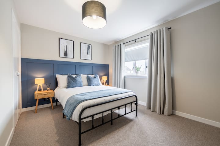 Peterhead 2 Bed Apartment - Cruden Bay