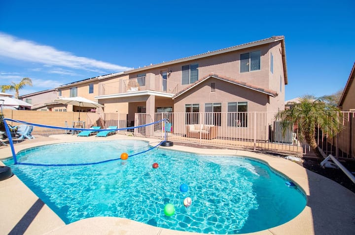 Luxurious Retreat. Free Htd Pool & Outdoor Fun! - Casa Grande, AZ