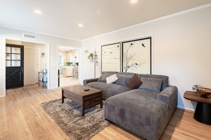 Relaxing Getaway Home W/ Large Backyard - San Dimas