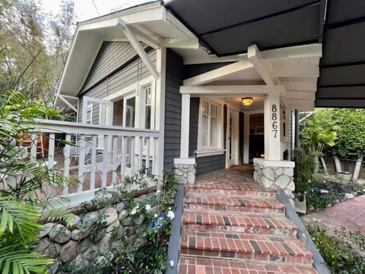Charming Bungalow, Prime Weho - West Hollywood, CA