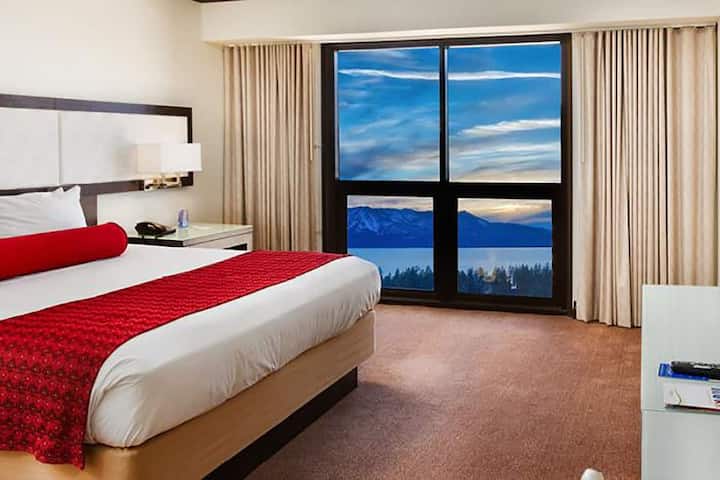 Stunning Resort To Unwind Post Skiing - Stateline, NV