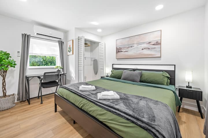 Bright 1br House Near Design District Mia - Miami Beach, FL