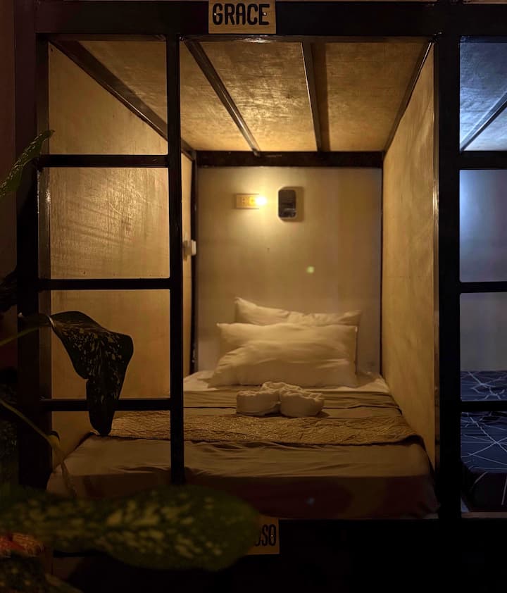 First Capsule Hostel In Coron! - Coron