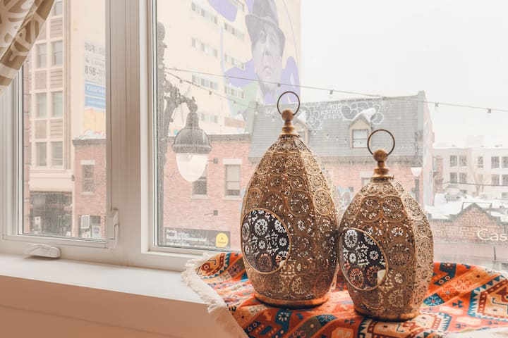 Maison Mosaïque | Boho 1br Near Leonard Cohen - Boucherville