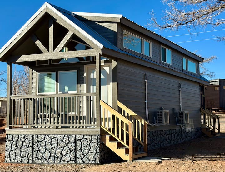Cozy Tiny Home King Room #15b - Page, AZ