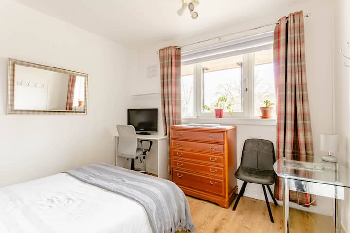 Private Bedroom In Shared Unit,free Parking - Aberdeen
