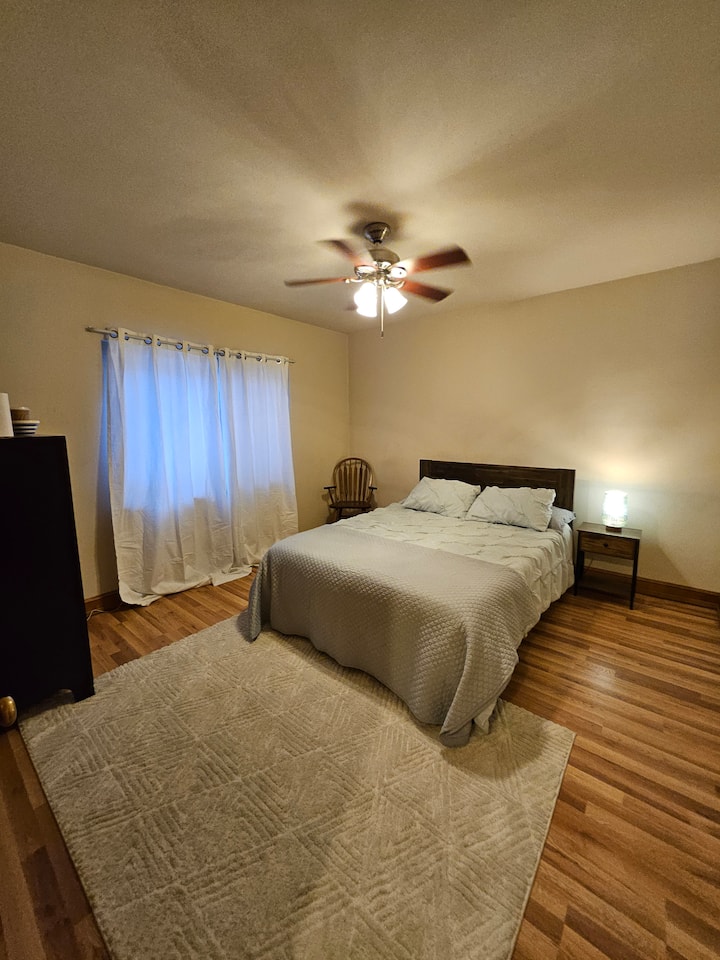 Great West Side Location!~ - Akron, OH