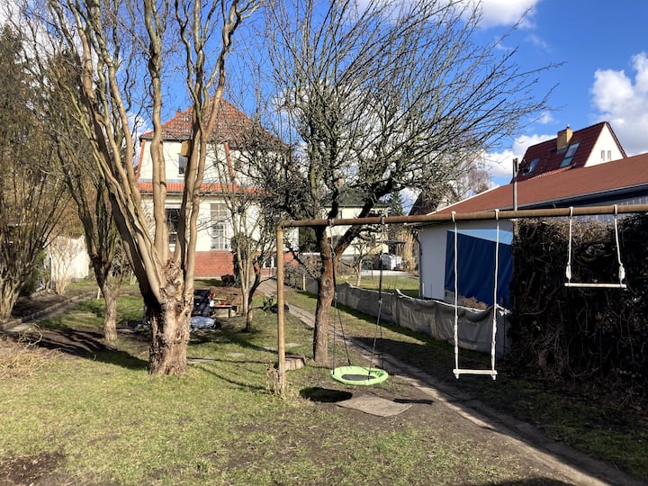 House With Garden, Ideal For Families - Berlin