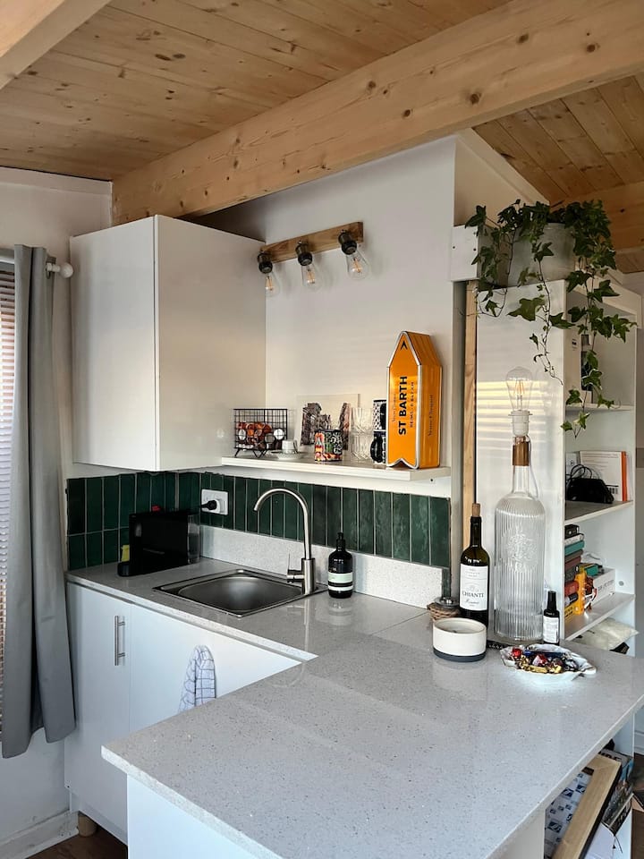 Wood Cabin Greater London - Surbiton