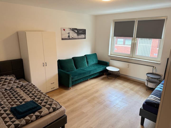 Monteurswohnung Ob / 6 Personen - Duisburg Hbf Station