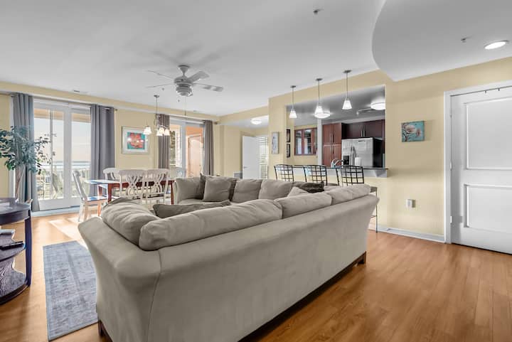 New! Island Breeze/3bd/oceanfront/ Beach/pool/gym - Virginia Beach, VA