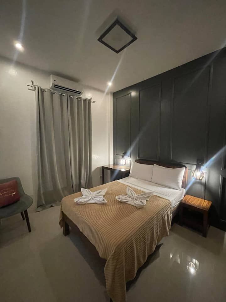 Rue Deuxvilles Villa - Standard - Loon