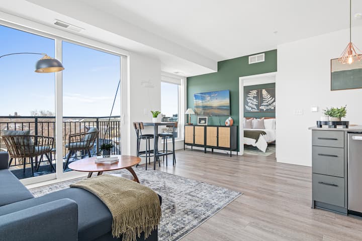 Modern 2br/2ba Uptown • City Views • Moa - Minneapolis, MN