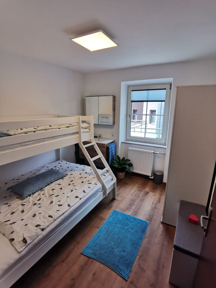 Nettes & Günstiges Zimmer Mit Etagenbett - Villach