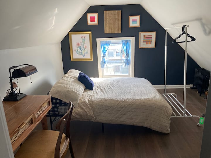 Cozy & Serene Attic Bedroom Near Ewr, Nyc Train - Nueva York
