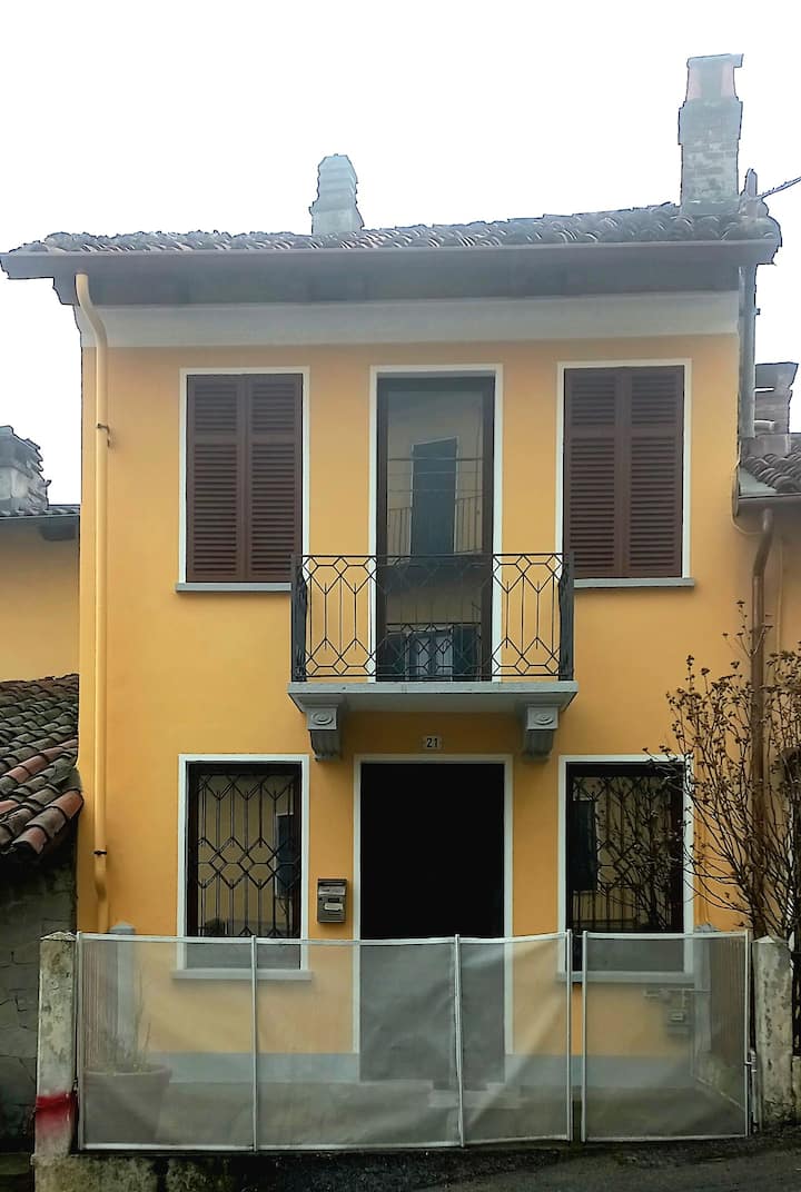 Cantucci & Vin Santo House - Biella