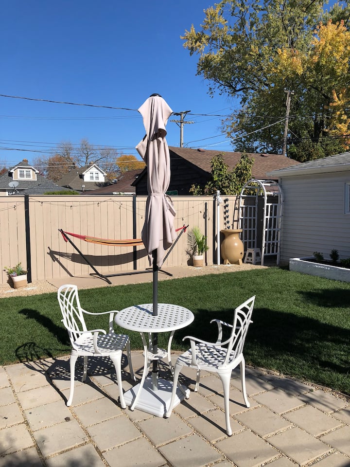 North Mayfair Retreat - Evanston, IL