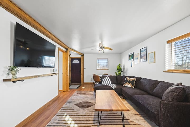 Minnie Street Bungalow - Fairbanks, AK