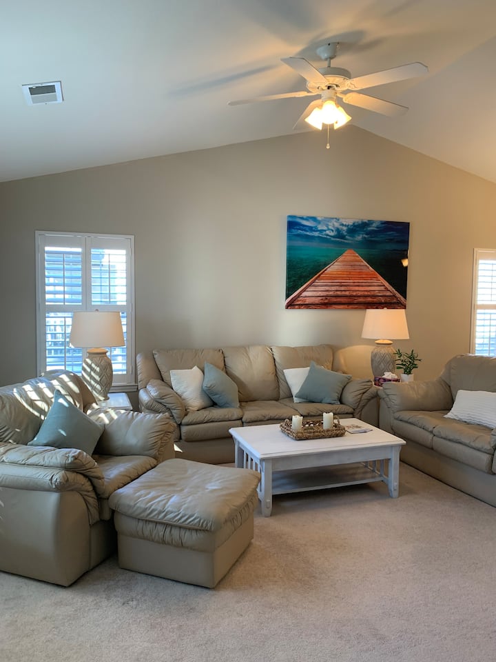 Coastal Comfort | 3br True Blue Condo - Litchfield Beach, SC