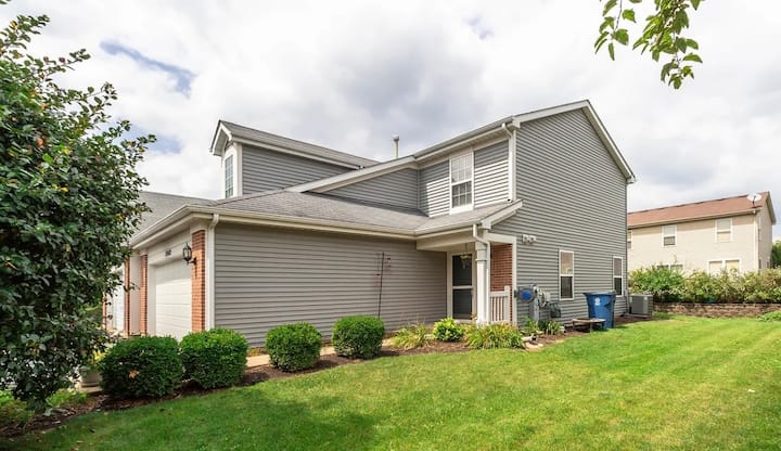 3-bedroom Townhome In Crest Hill - Harrah's Joliet