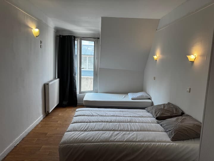 Chambre D'hôtel 3 Personnes N54 - Paris